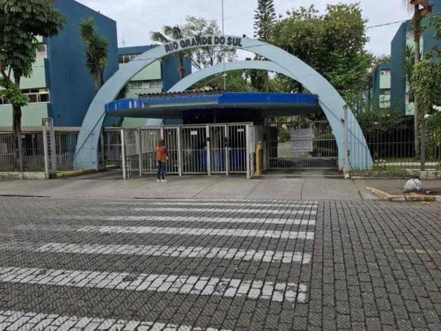 Ótimo Apartamento padrão à Venda com 3 dormitórios, 1 banheiro, 1 vaga de garagem coberta, 63m², Par