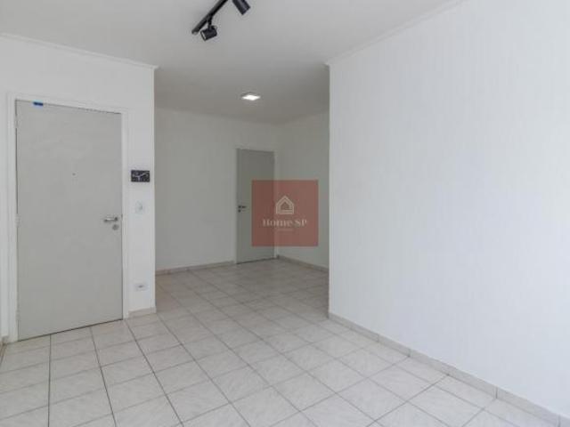 Ótimo apartamento próximo ao metro e shopping a venda em Moema Pássaros