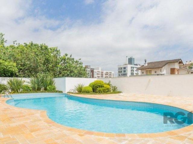 Ótimo apartamento, reformado, dois dormitórios e uma suíte, vaga escriturada