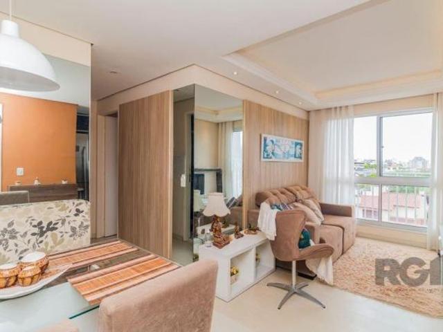 Ótimo apartamento reformado no bairro Jardim Itu! O imóvel é composto por espaçoso living para dois