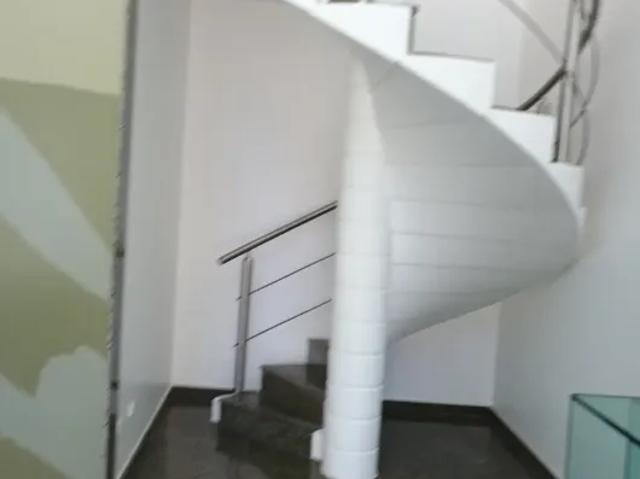 Ótimo apto nascente em local Px do mar e tudo