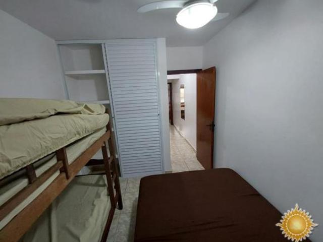 Ótimo apto com 02 dorms, 1 suíte, sala 02 ambientes com sacada, com 2 vagas de garagem !