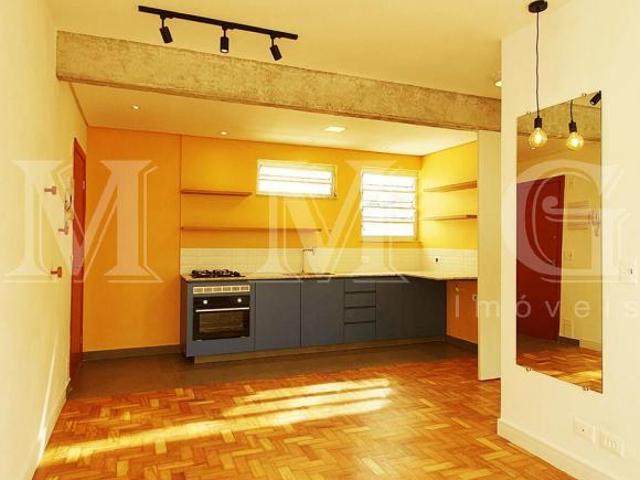 Ótimo apto com um quarto localizado na Liberdade
