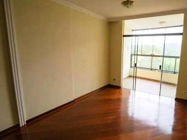 Ótimo apto em predio de alto padrão