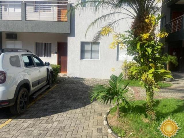 Ótimo apto térreo: com 02 dorms, 01 suíte, condomínio com área de lazer ! Aceita permuta com casa