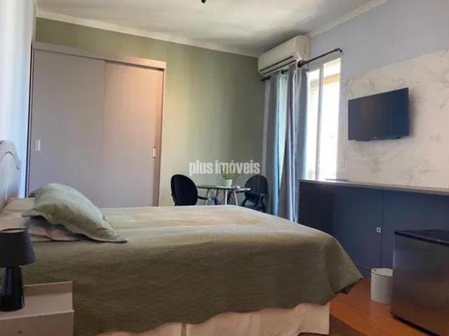 Ótimo Flat decorado em frente metro Moema 29 m2 Oportunidade!