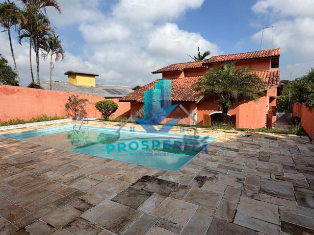 Ótimo imóvel com piscina 02 suítes Cond. Dom Henrique III Cotia/SP