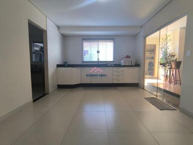 ÓTIMO IMÓVEL COM SALA, COZINHA, 2 DORMITORIOS, 1 BANHEIRO SOCIAL INTERNO, LAVANDERIA E AREA LAZER CO