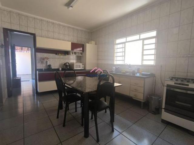 Ótimo imovel, sala, copa, cozinha, 2 dormitorios, 2 banheiro social, area de lazer com churrasqueira