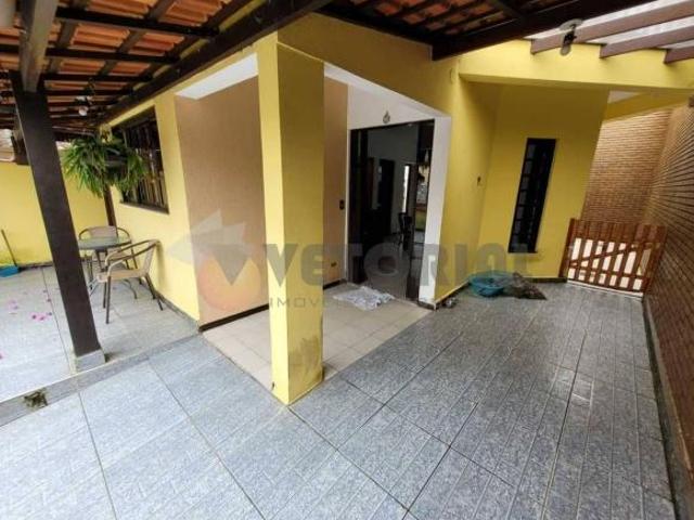 Ótimo imóvel residencial localizado no bairro do Indaiá lado praia
