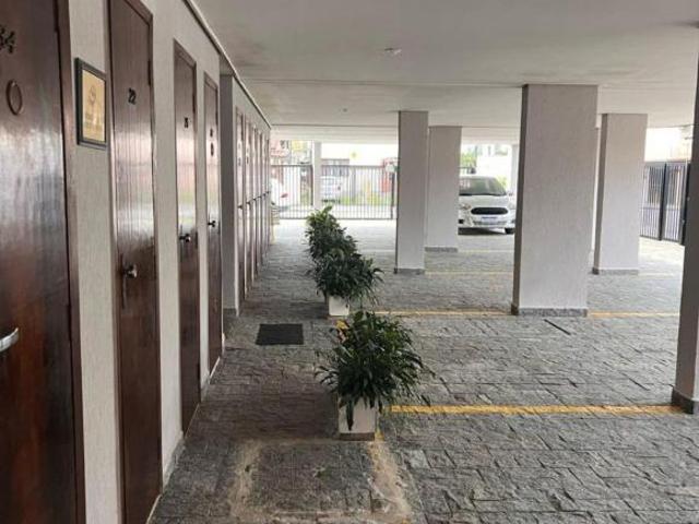 Ótimo localização, apto amplo com 02 dorms, 01 suíte, com 2 vagas de garagem !