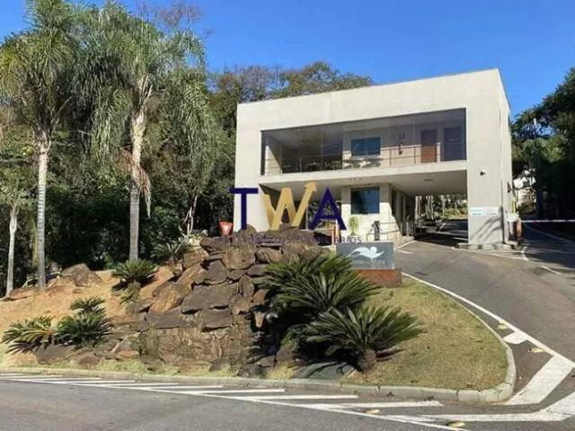 Ótimo lote em declive no Mirante da Mata com vista definitiva para mata do Jambreiro