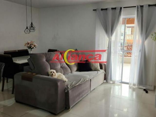 Ótimo para morar e ter uma renda, São 3 casas no mesmo terreno e uma sala comercial