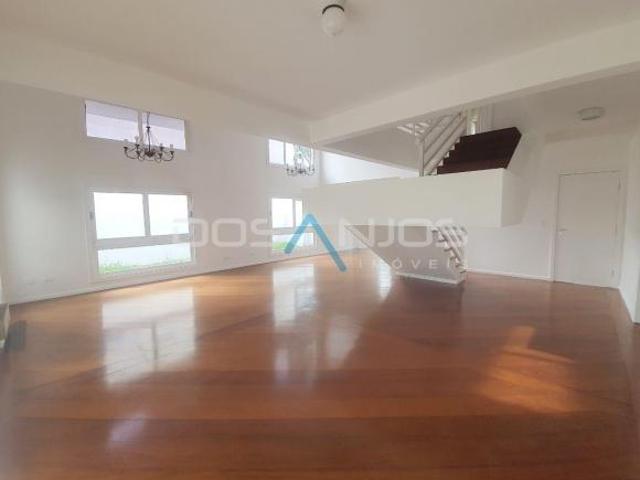 ÓTIMO PREÇO CASA EM CONDOMINIO COM TERRENO AMPLO