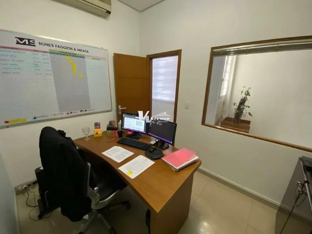 Ótimo prédio comercial de 760m² à venda na região do brás/luz
