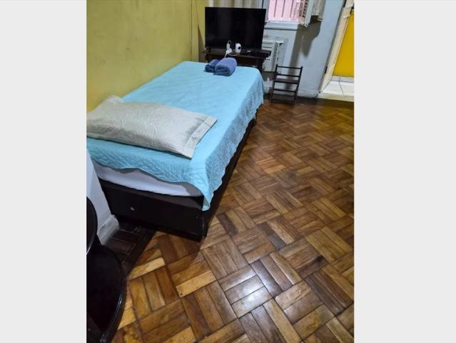 OTIMO QUARTO / SUITE COPACABANA POSTO 5 DE FRENTE PARA A PRAIA
