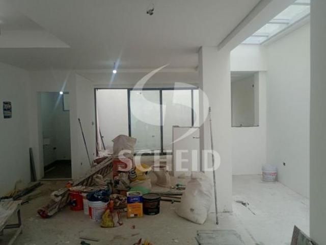 ÓTIMO SABRADO TODO REFORMADO LOCALIZADO EM RUA SEM SAIDA