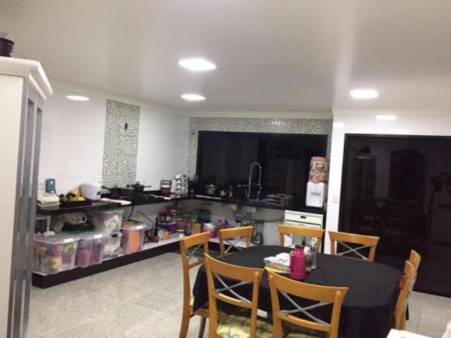 Ótimo sobrado à venda no Parque Jaçatuba com 299m² e 6 Vagas