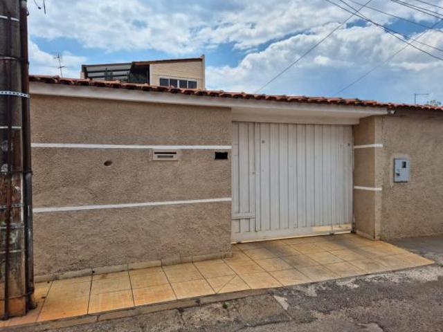 Ótimo Sobrado à Venda na QUADRA 06 do Cruzeiro Velho 5 Quartos | 300m² de área