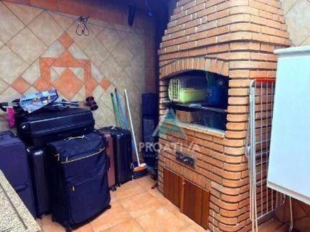 Ótimo sobrado com 4 dormitórios a venda no Bairro Jardim em Santo André