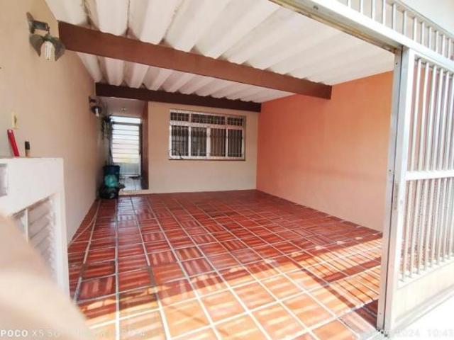 Ótimo Sobrado com 3 quartos à Venda na Vila Cavaton – Pronto para Morar!