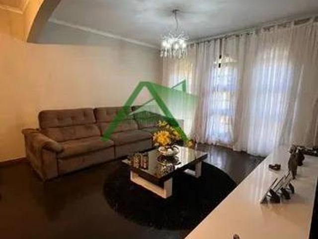 Ótimo sobrado com espaço gourmet no Bairro Nova Gerty!