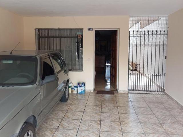 Ótimo Sobrado em Itaquera, próximo ao Posto de Saúde da Vila Regina