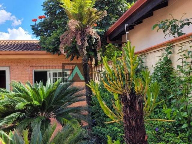 Ótimo sobrado VILA SANTISTA, Atibaia com vista privilegiada, 3 dormitórios piscina rua tranquila