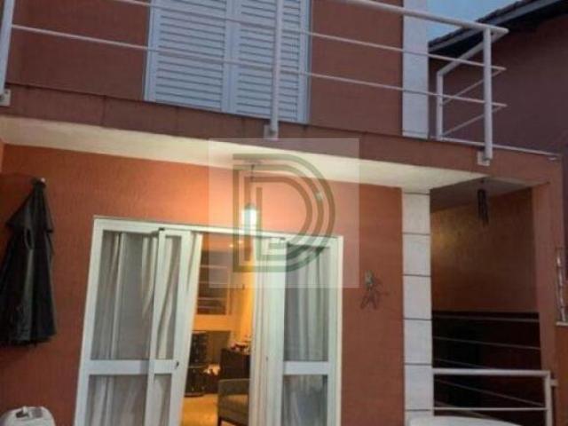 Ótimo sobrado 3 dormitórios, 2 vagas de garagem Jardim Esther