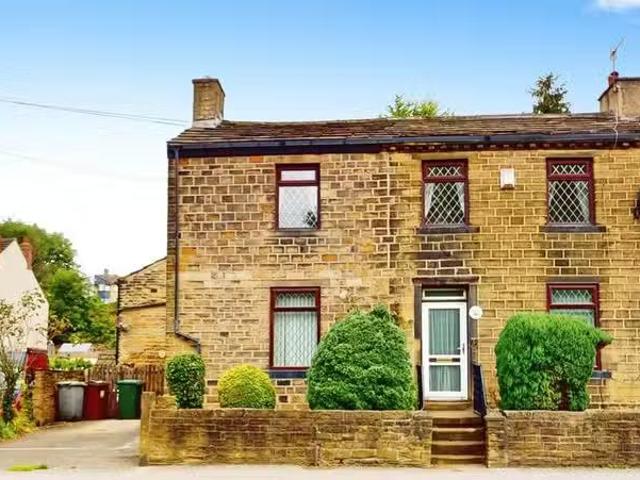Otley Road, Charlestown, Shipley 3 bed end of terrace house fo.