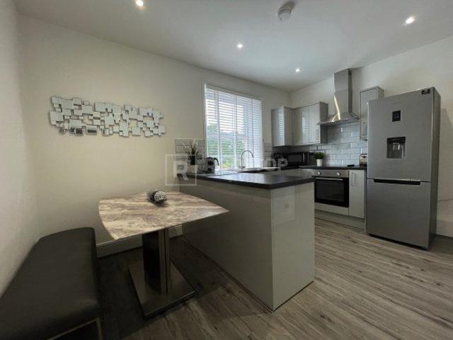 Otley Road, Leeds LS6, Room to rent, £1,101 pppm | PrimeLocation