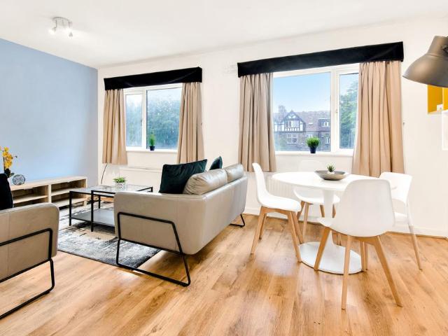 OTLEY ROAD, Leeds 4 bed house to rent £1,560 pcm £360 pw