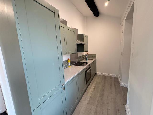 Otley Road, Shipley, West Yorkshire BD18, 2 bed flat to rent, £950 pcm | PrimeLocation