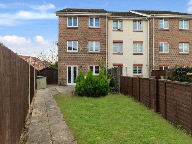 Otter Close, Aldershot, Hampshire GU12, Room to rent, £720 pcm | PrimeLocation