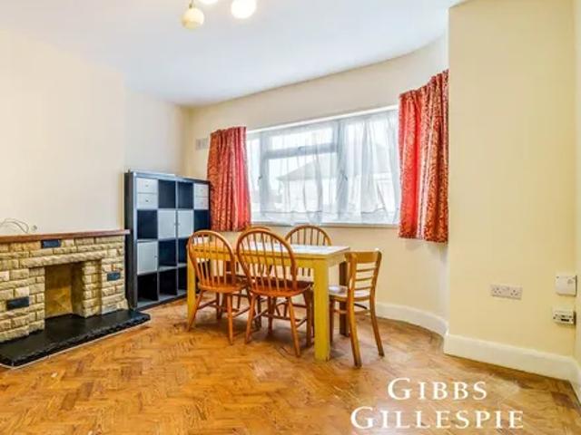 Otterburn Gardens, London, TW7 5JW, United Kingdom | 2 bed apartment for rent #167641733 | Rentberry