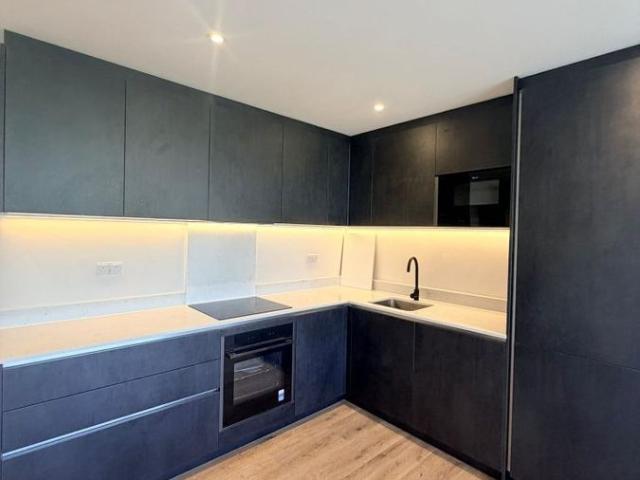 Otterburn House, 10 Bromley Road, Beckenham, London BR3, 2 bed flat to rent, £2,102 pcm | PrimeLocation
