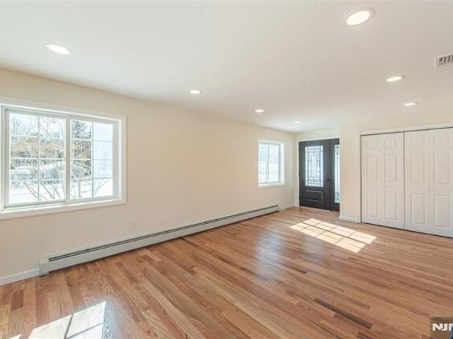 Otterhole Rd, West Milford, Home For Sale