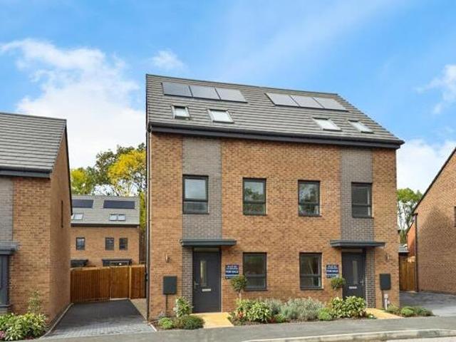 Otters Reach, Ironbridge, 3 Bedroom Town