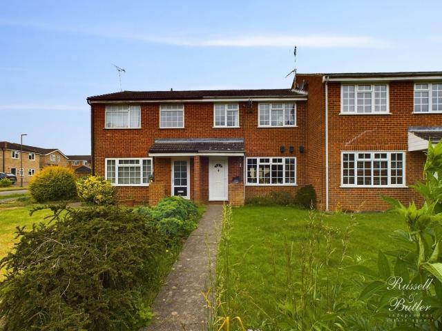 Ottersbrook, Buckingham MK18, 3 bed terraced house to rent, £1,450 pcm | PrimeLocation