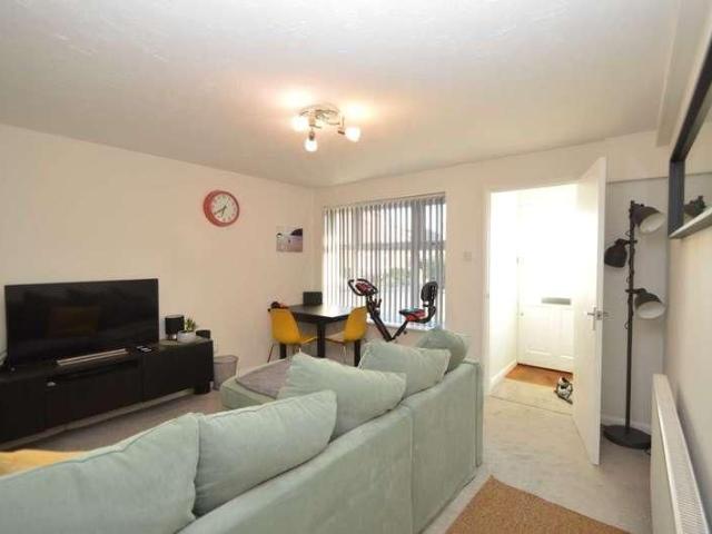 Ottershaw, KT16