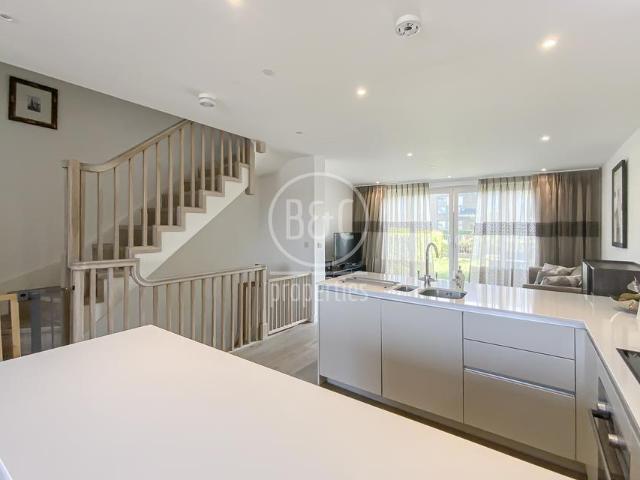 Ottley Drive, London, SE3 3 bed terraced house to rent £3,300 pcm £762 pw