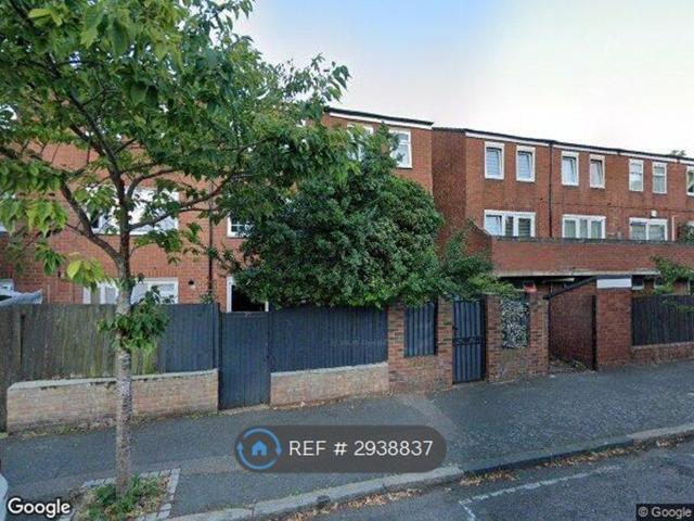 Oulton Close, London E5, 3 bed terraced house to rent, £3,050 pcm | PrimeLocation