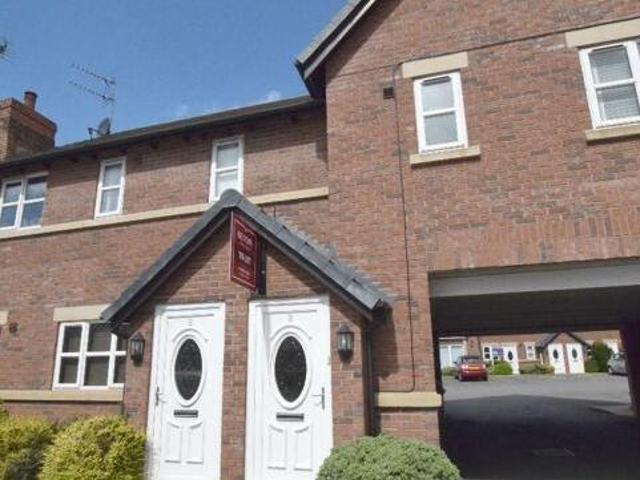 Oulton Road, Stone, 2 Bedroom Penthouse