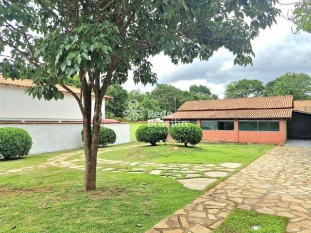 Ouro Vermelho I Casa à venda, térrea, com 3 quartos, sendo 1 suíte, Jardim Botânico
