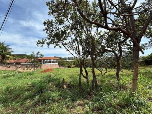 Ouro Vermelho II Terreno em condomínio fechado e regularizado