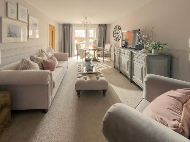 Outwood Lane, Chipstead, Coulsdon CR5, 2 bed flat to rent, £3,665 pcm | PrimeLocation