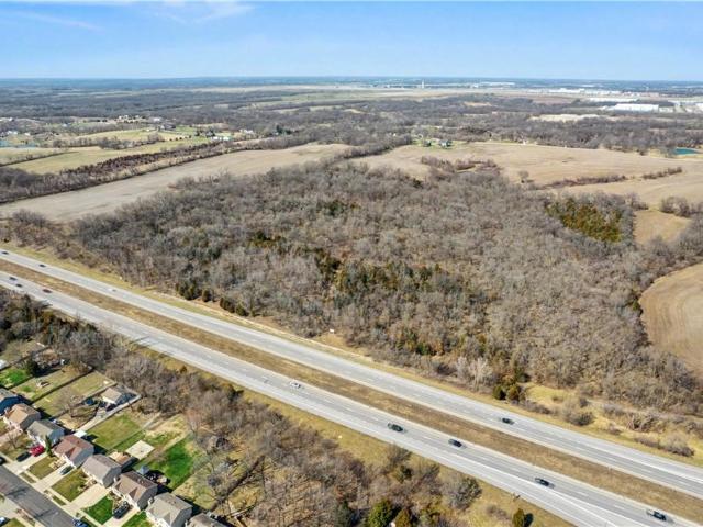 Outer Road West & N Amity Avenue