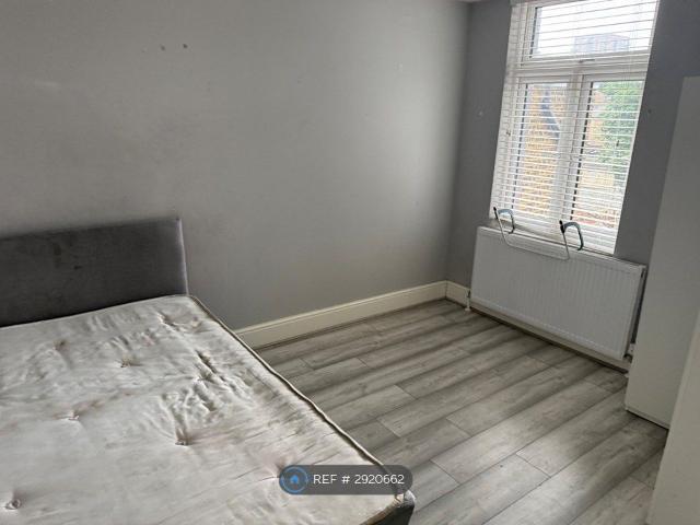 Outram Road, London E6, Room to rent, £850 pcm | PrimeLocation