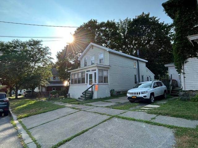 Outstanding 1 Bdrm bathbeautiful neighborhood! 1s