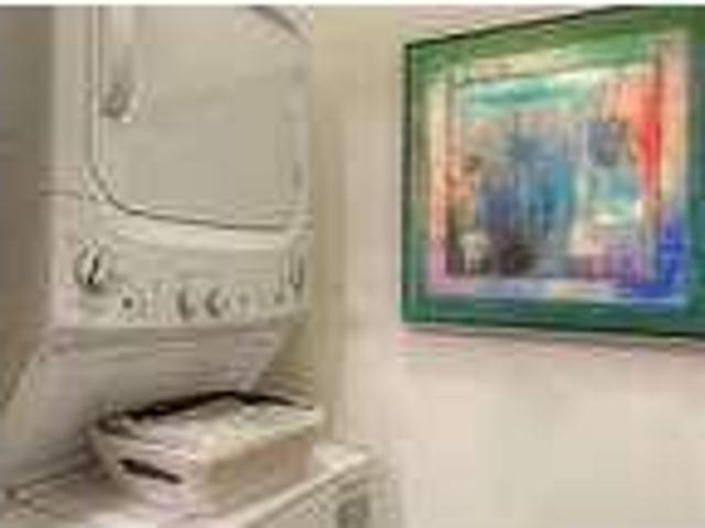 Outstanding 1BD 1BA Available